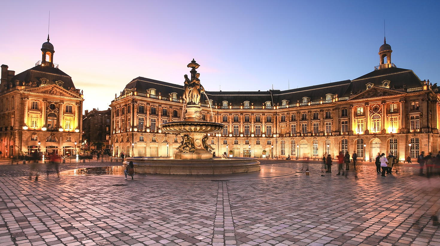 Une place de Bordeaux parmi les 10 plus belles de France