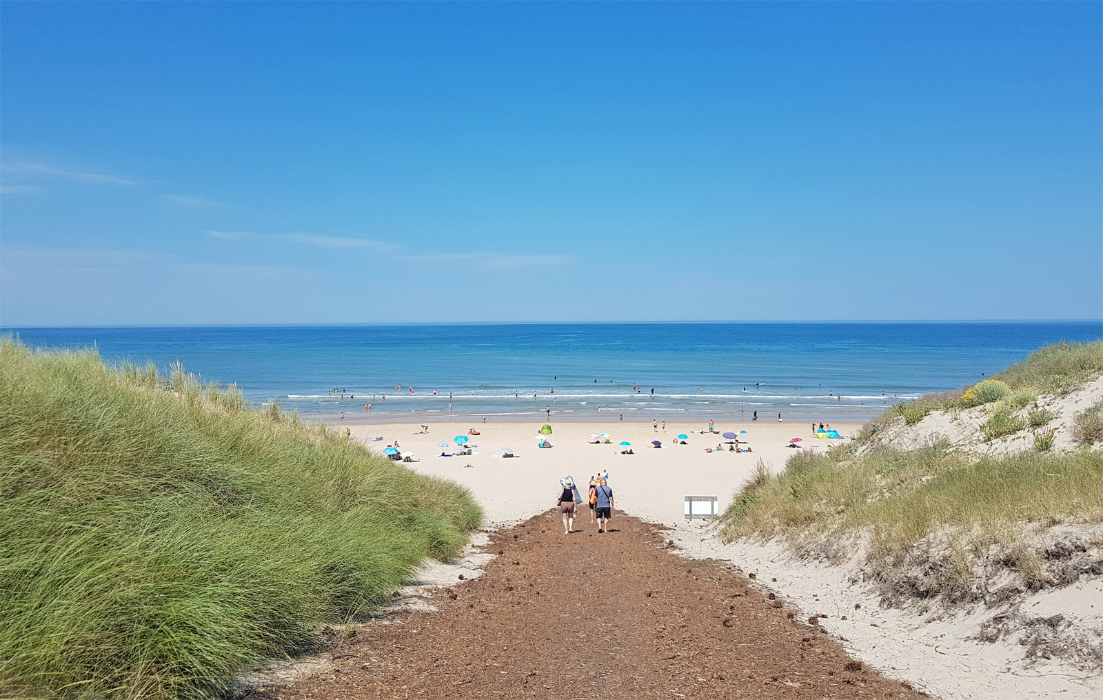 Les plus belles plages naturistes pour se baigner et bronzer nu(e) à ...