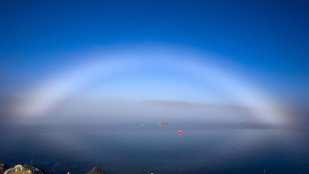 Un arc-en-ciel blanc s'est formé sur le bassin d'Arcachon