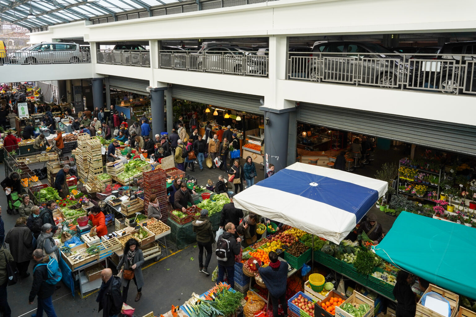 Le Marché des Capucins, l’incontournable de la métropole Girondine