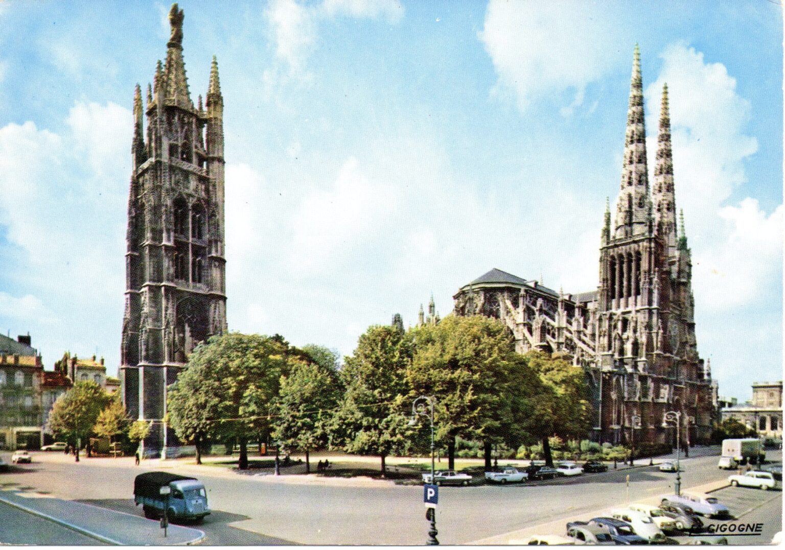 Histoire et secrets de la Place Pey-Berland de Bordeaux