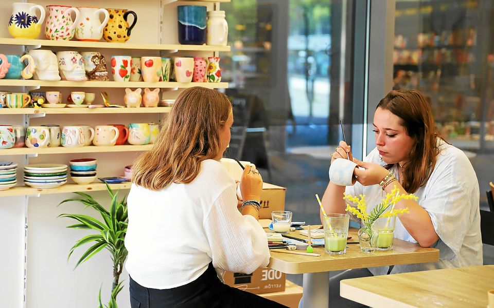 Un café où fabriquer sa propre céramique à Bordeaux