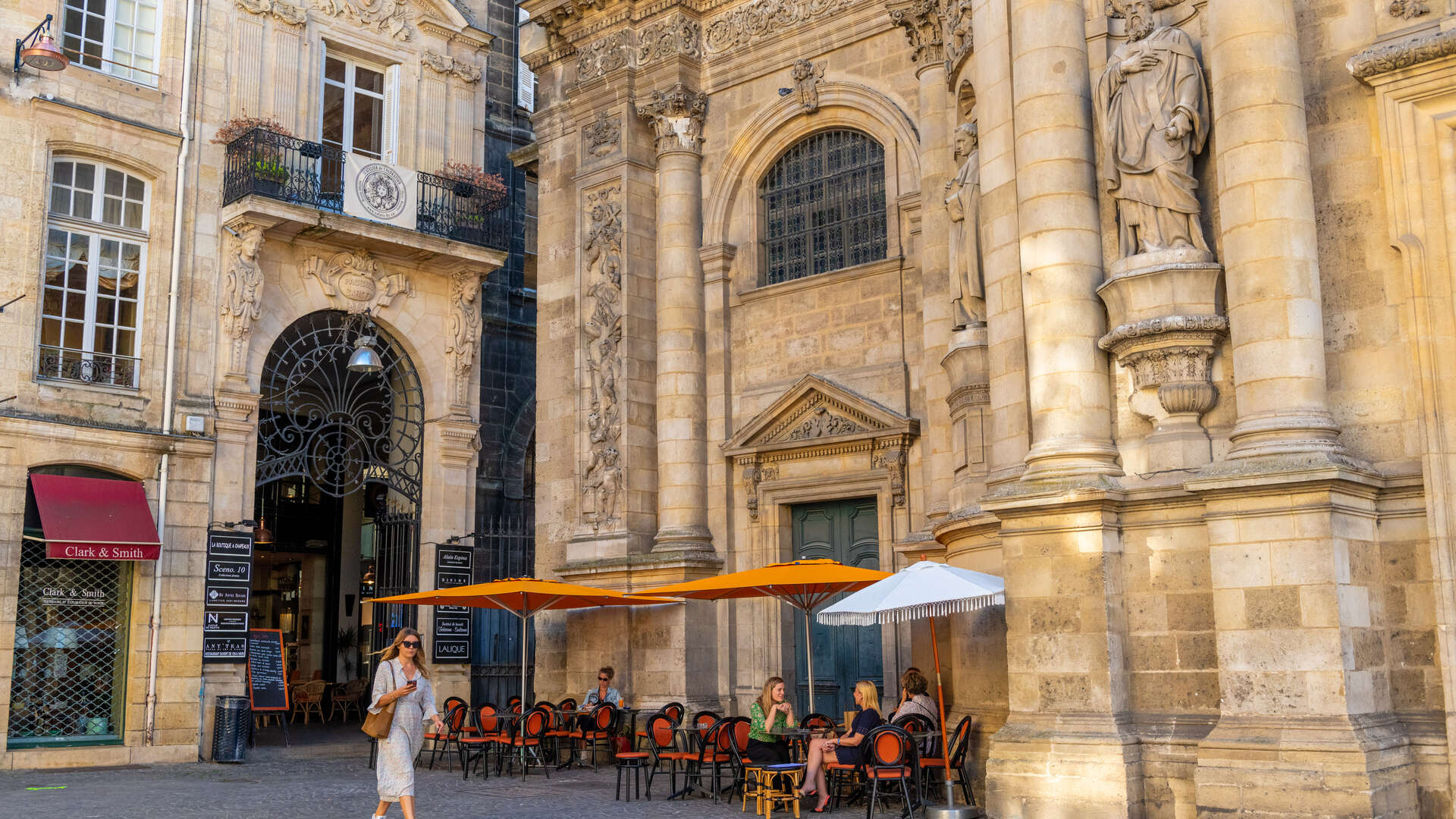 Cour Mably : un joyau architectural au cœur de Bordeaux