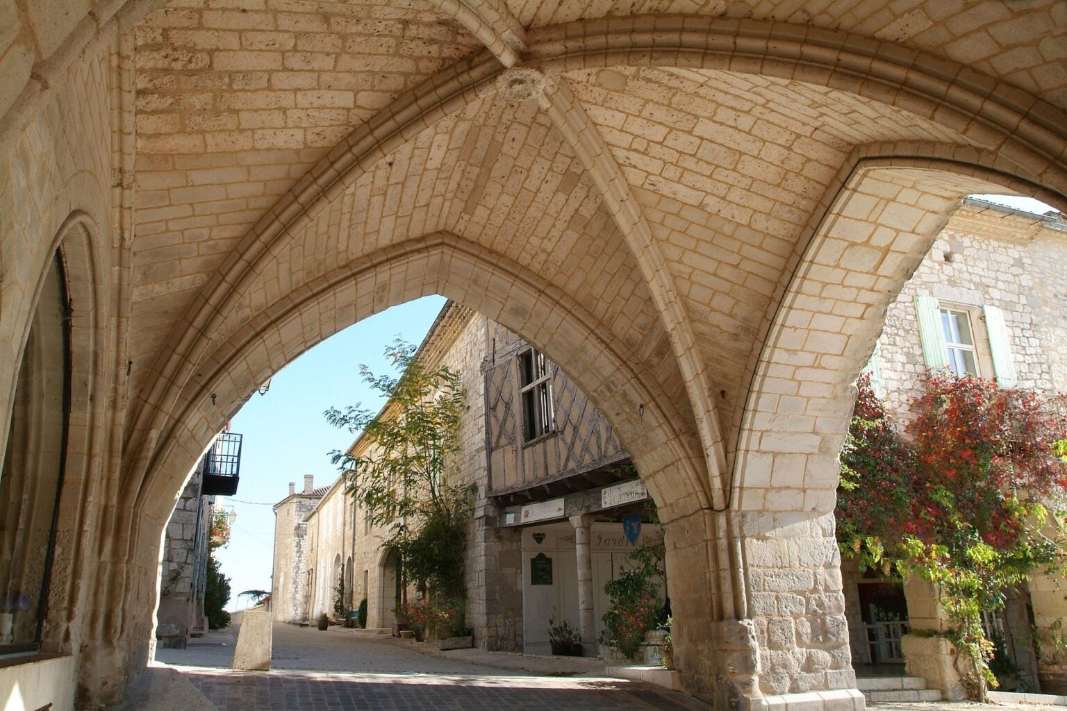 Visite au cœur de Monflanquin, joyau du Lot et Garonne