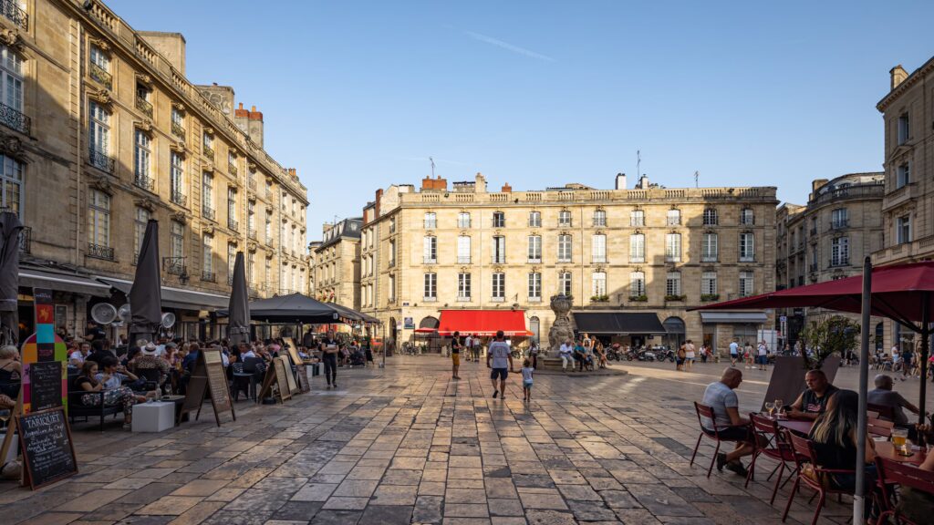 L'histoire et les secrets de la Place du Parlement de Bordeaux