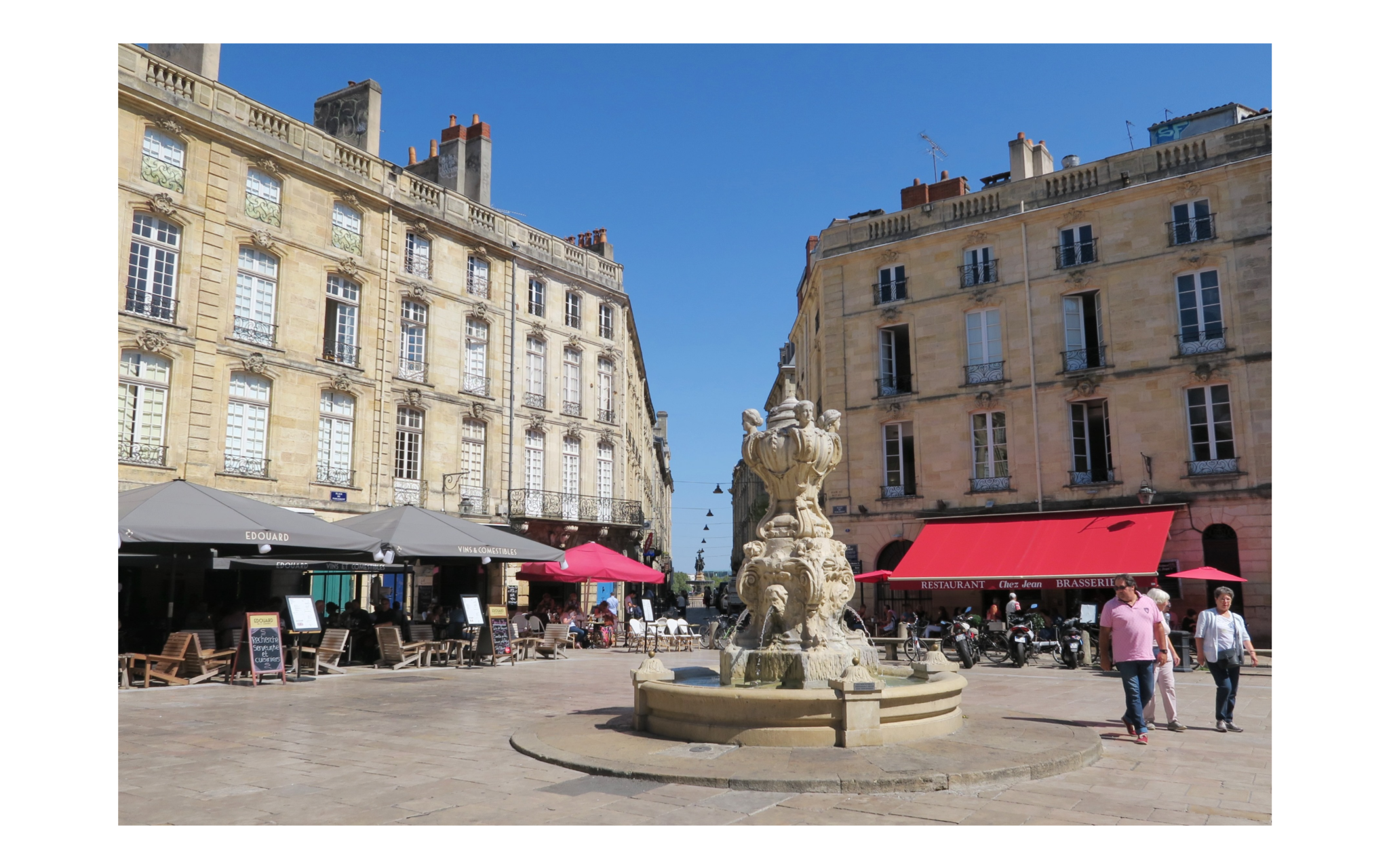 L'histoire et les secrets de la Place du Parlement de Bordeaux