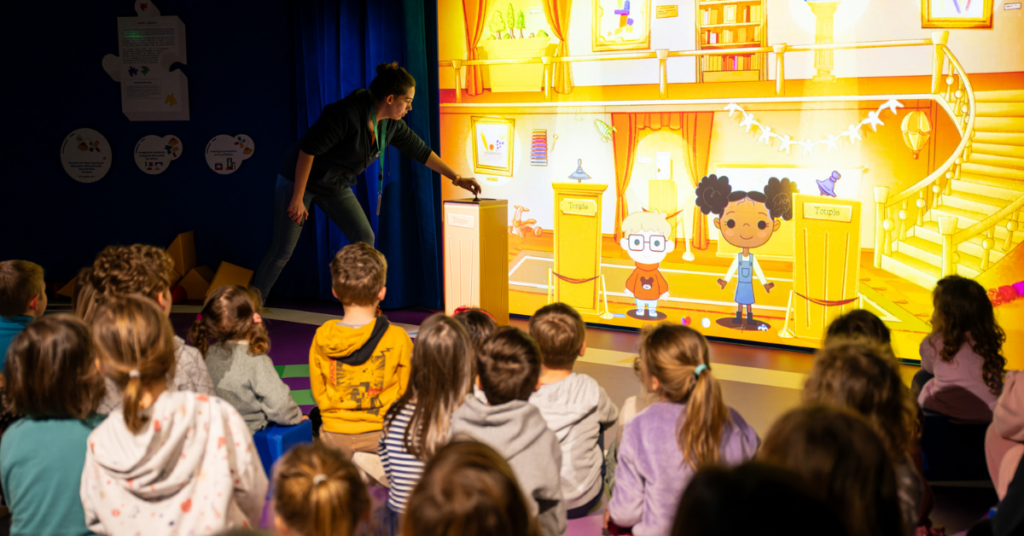 Plonge dans l’univers ludique du « P’tit Cap » au Cap Sciences Bordeaux