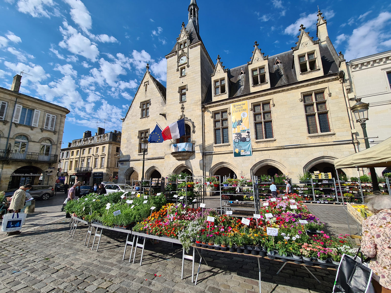Libourne, une ville à découvrir entre fleuve, patrimoine et une douceur ...